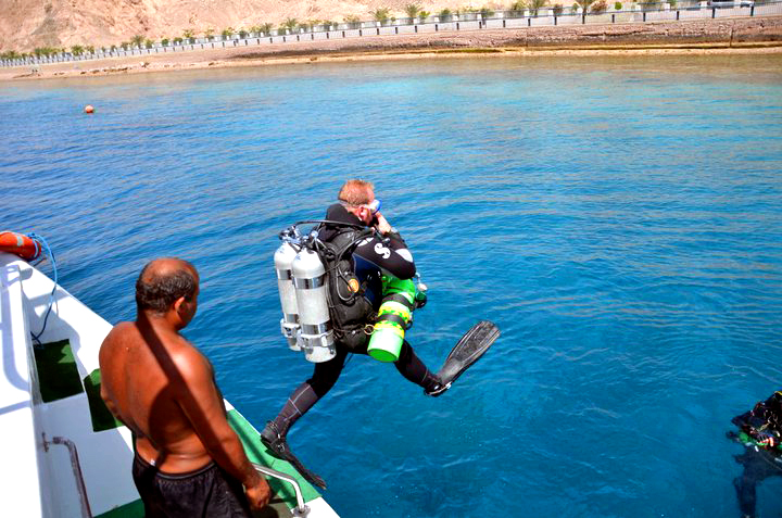 BOAT DIVING - Sea Star Water Sport dive in aqaba